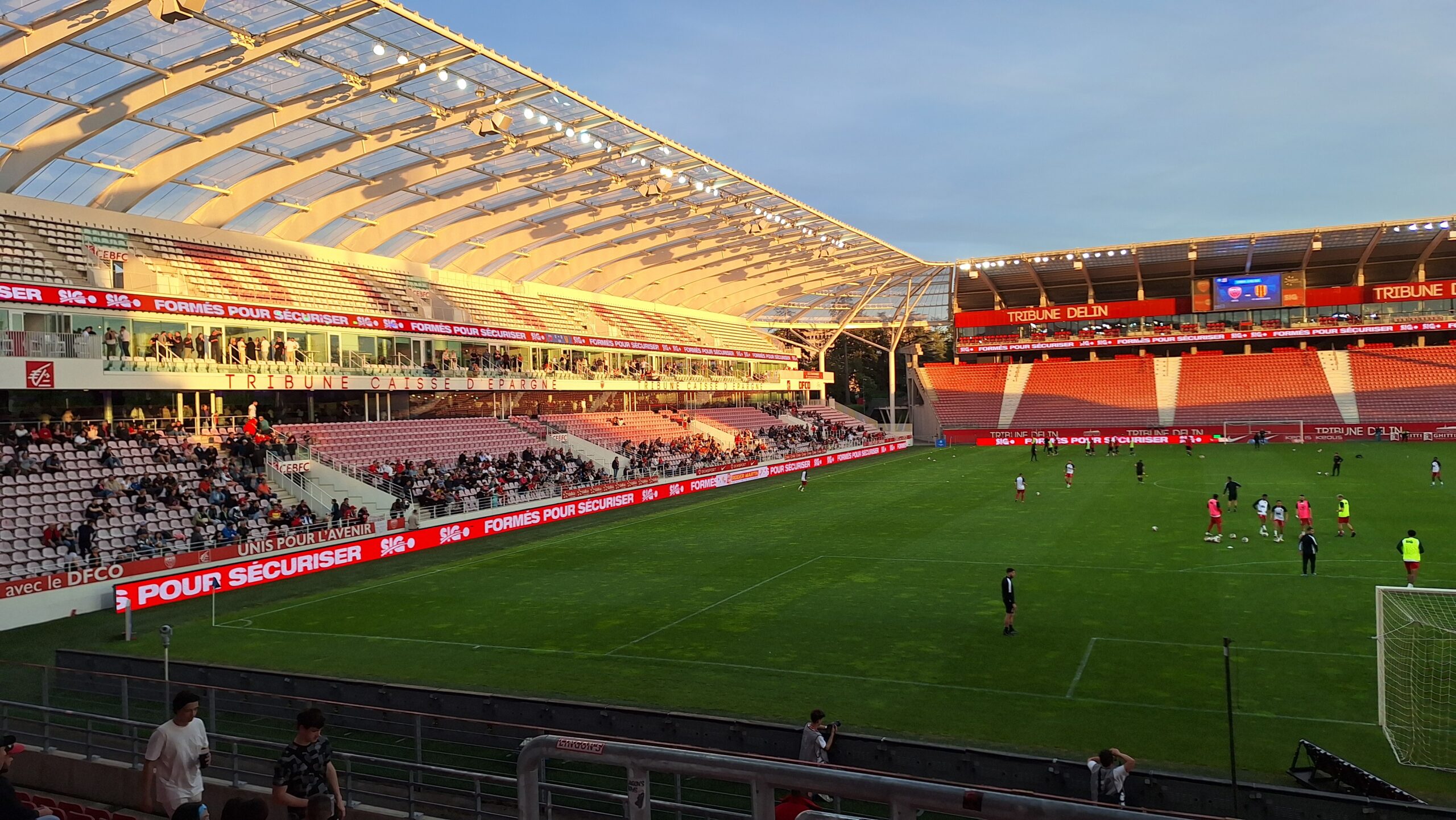 Le stade Gaston-Gérard prêt à accueillir un match déterminant pour l ...