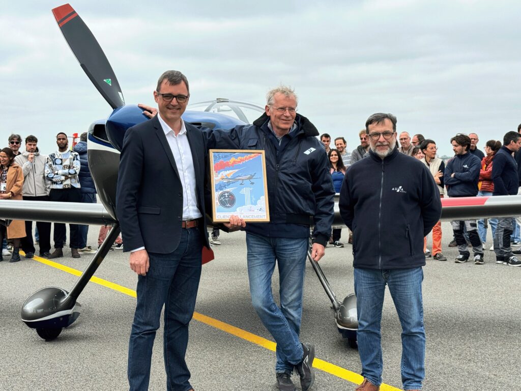 Dijon Voltige devient le premier client d’INTEGRAL R, le nouvel avion ...